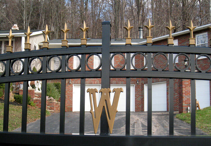 Syracuse Residential Fence & Estate Gate Installation | Atlas